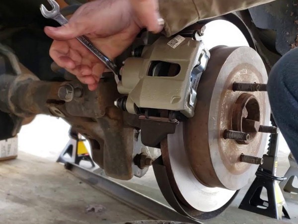 Brake Caliper Replacement in Abu Dhabi | Free Inspection